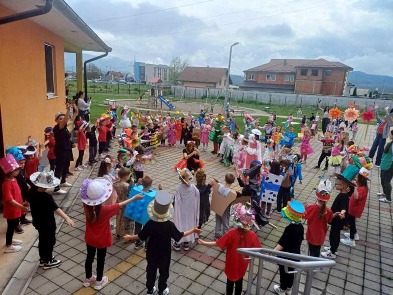 Mališani dječijeg vrtića učestvovali u kampanji „April – mjesec čistoće ...